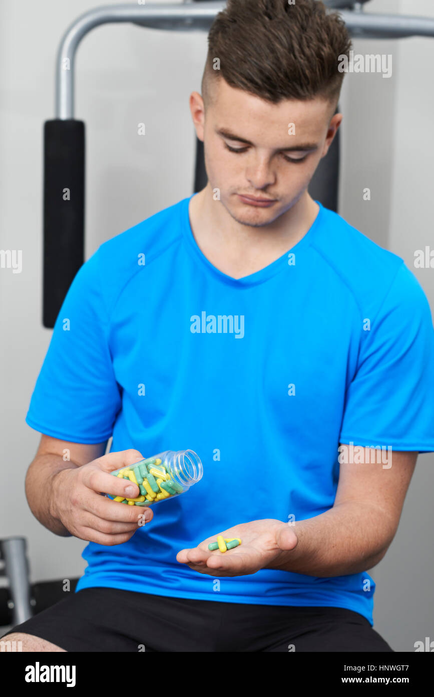 Steroid tablet hi-res stock photography and images - Alamy