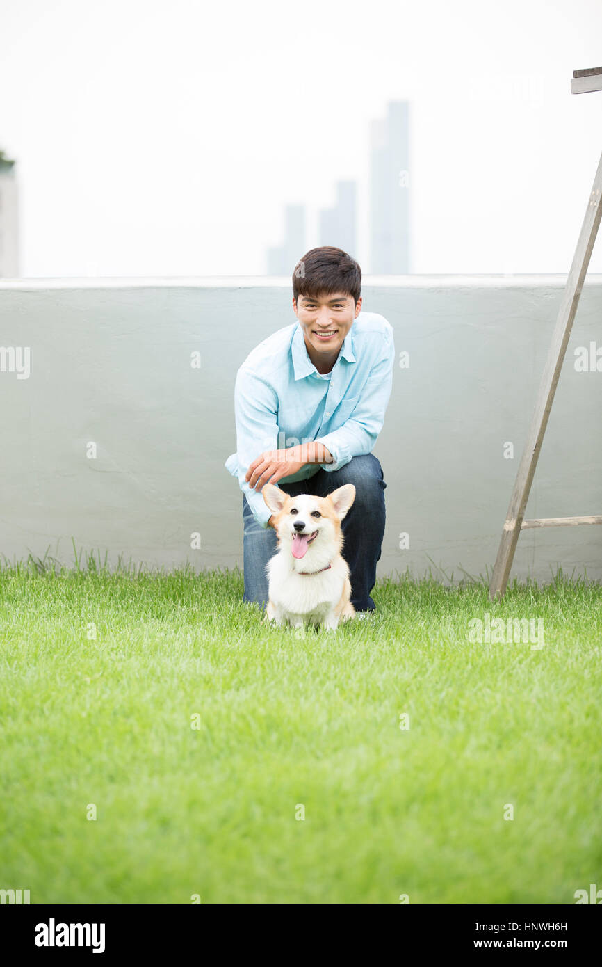 Man with pet hi-res stock photography and images - Alamy