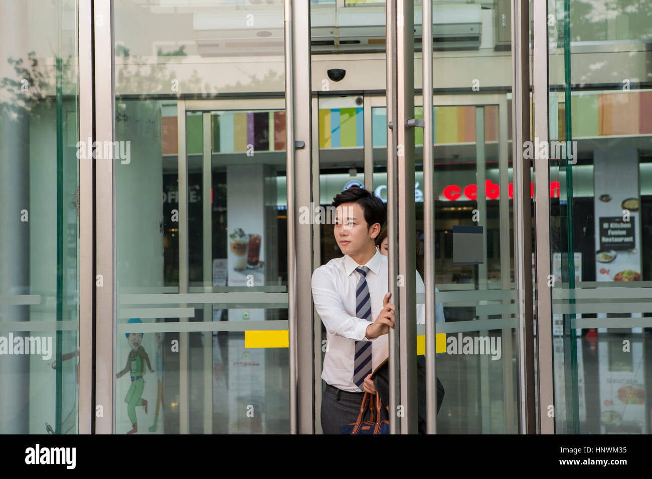 Revolving door concept hi-res stock photography and images - Alamy