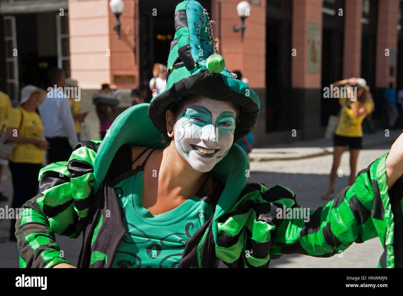 Havana street clowns hi-res stock photography and images - Alamy