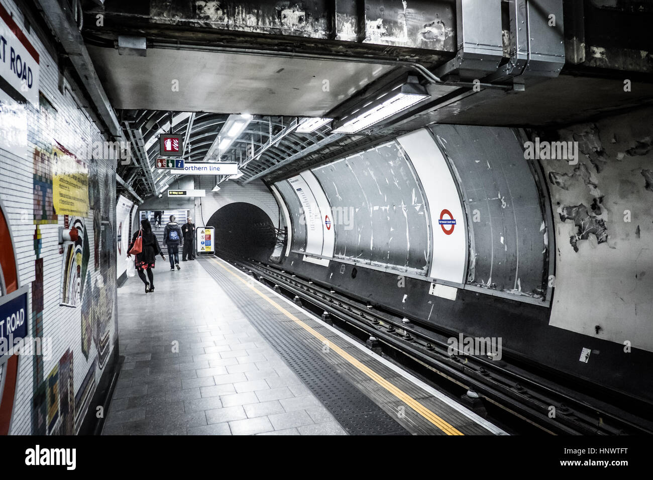 City underground stations hi-res stock photography and images - Alamy