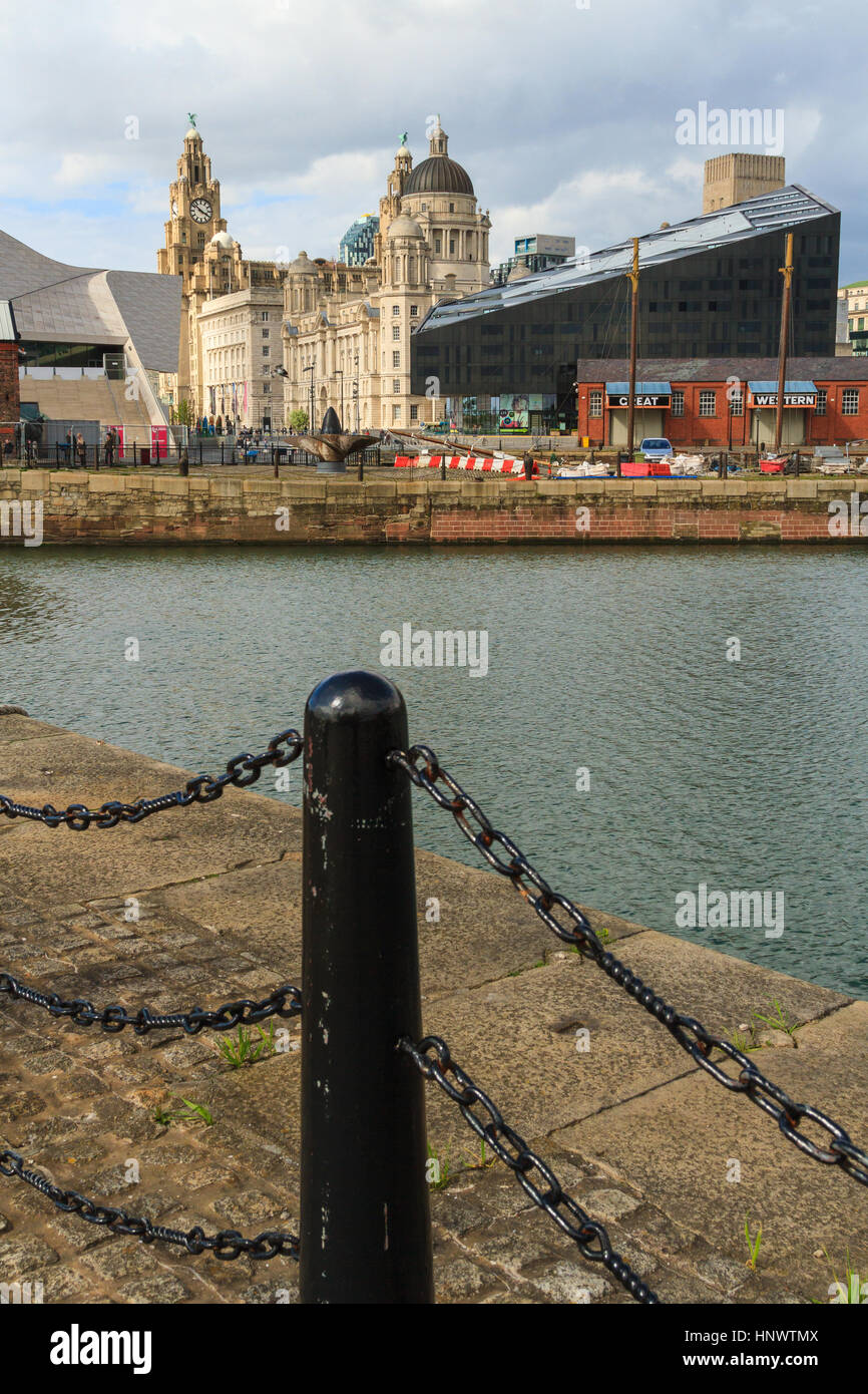 Liverpool city skyline hi-res stock photography and images - Alamy