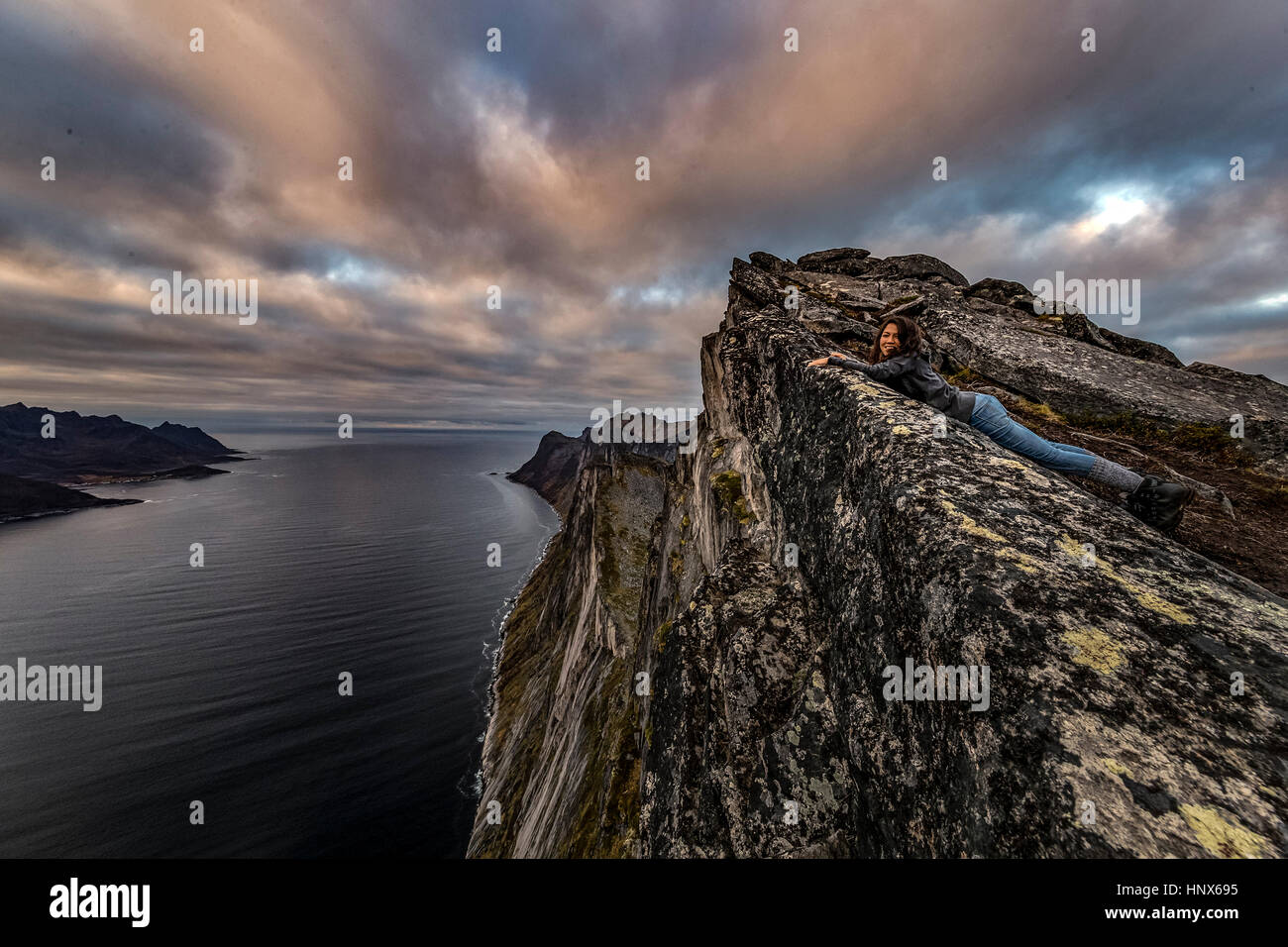 Peak segla hi-res stock photography and images - Alamy