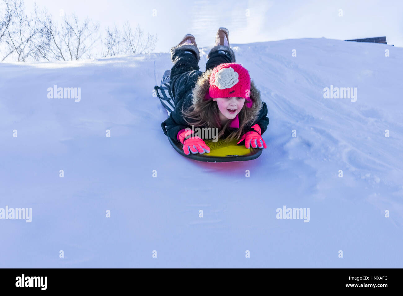 Snowboard girl hi-res stock photography and images - Alamy