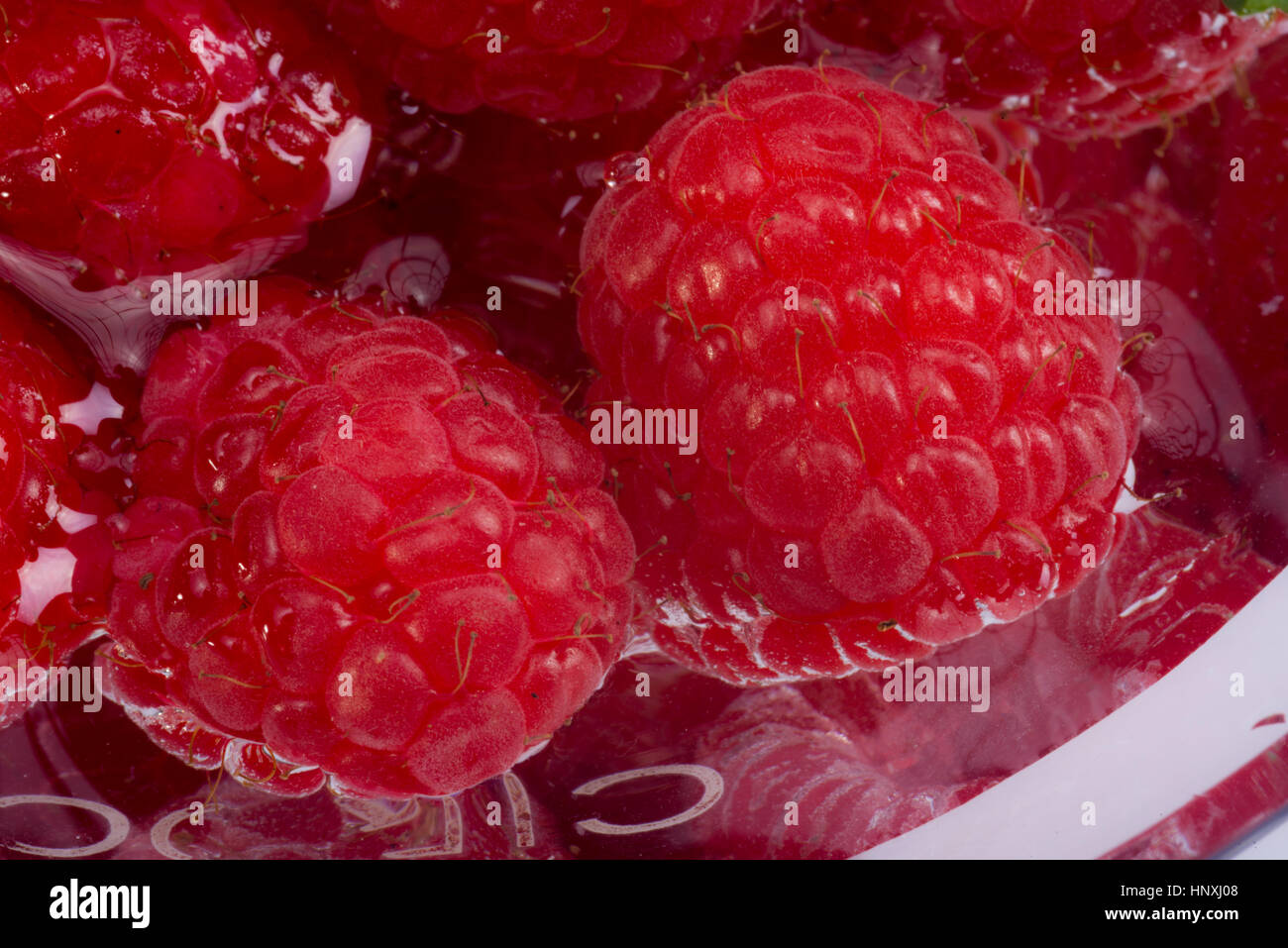 Raspberries desert hi-res stock photography and images - Alamy
