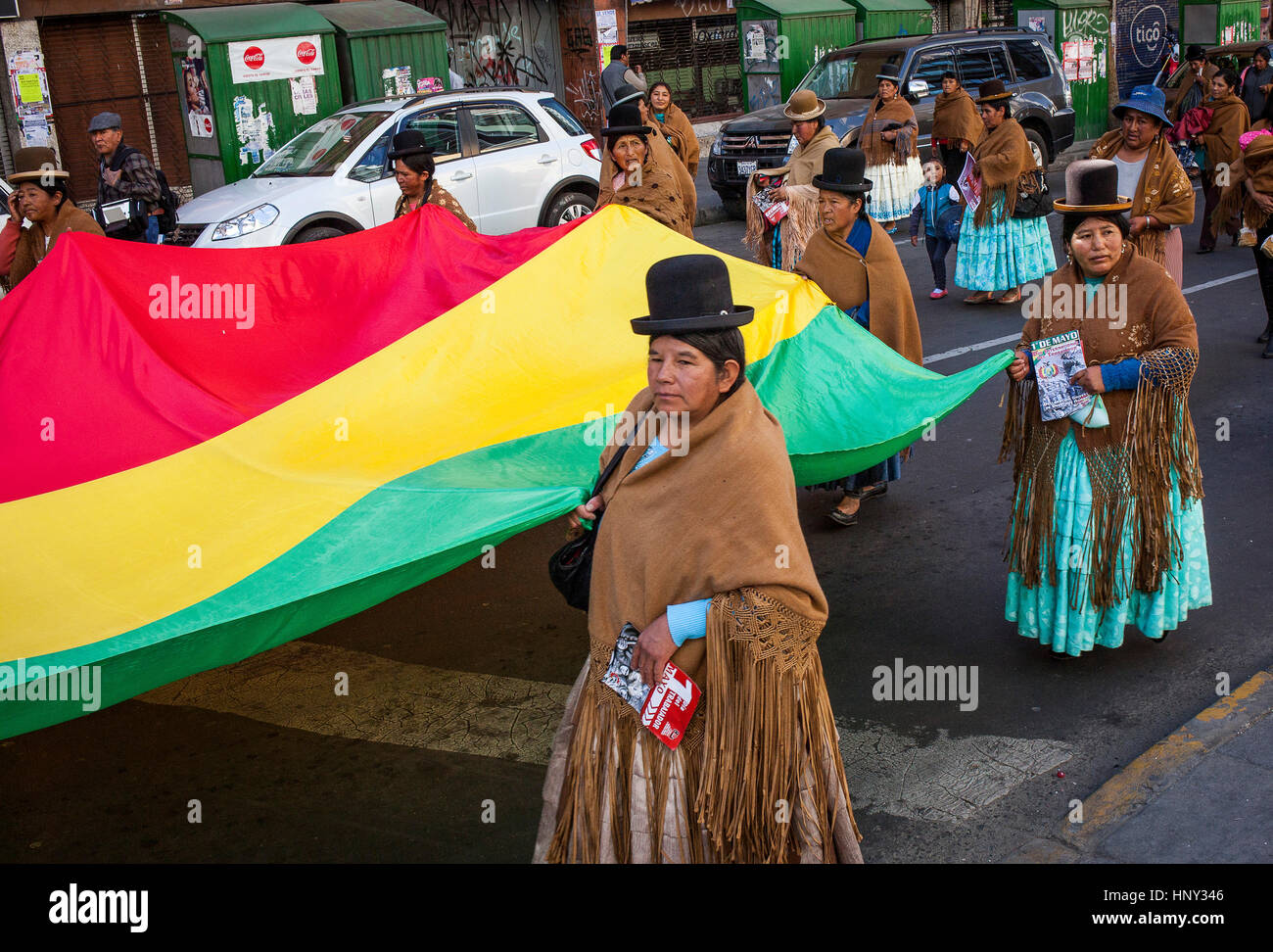Indigenous rights rally america hi-res stock photography and images - Alamy
