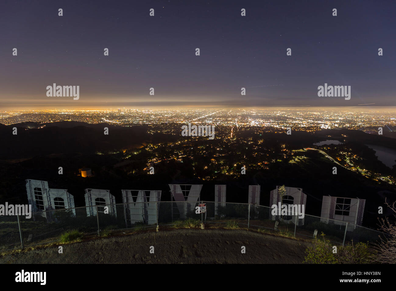 Los angeles hollywood city lights hi-res stock photography and images ...