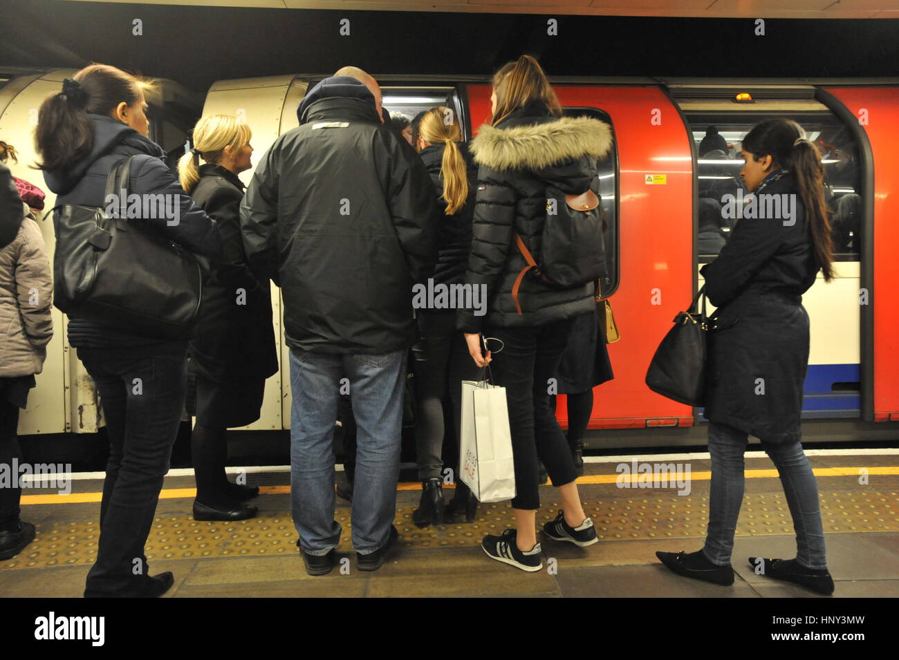 People waiting on the east bound Central Line platform at Mile End ...