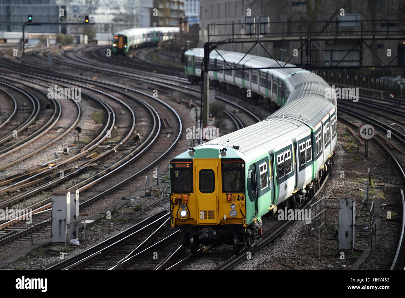 A Southern rail train at Victoria Station in London Stock Photo - Alamy