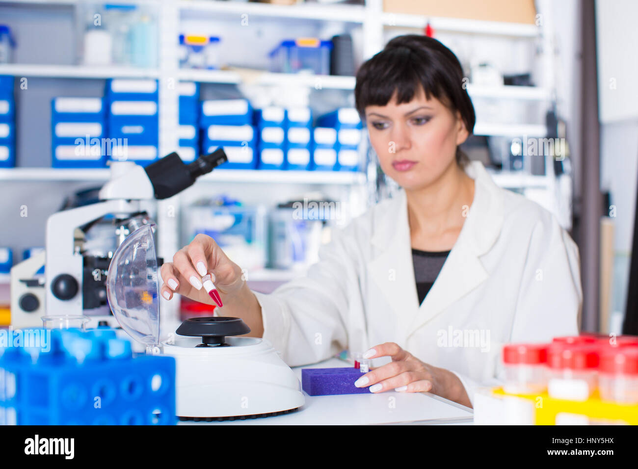 Centrifuge lab hi-res stock photography and images - Alamy