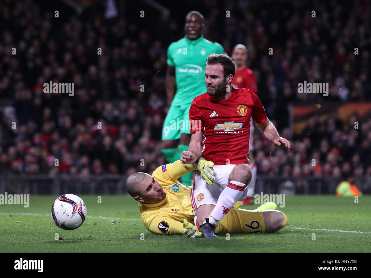 Manchester United's Juan Mata and Saint Etienne's Stephane Ruffier ...
