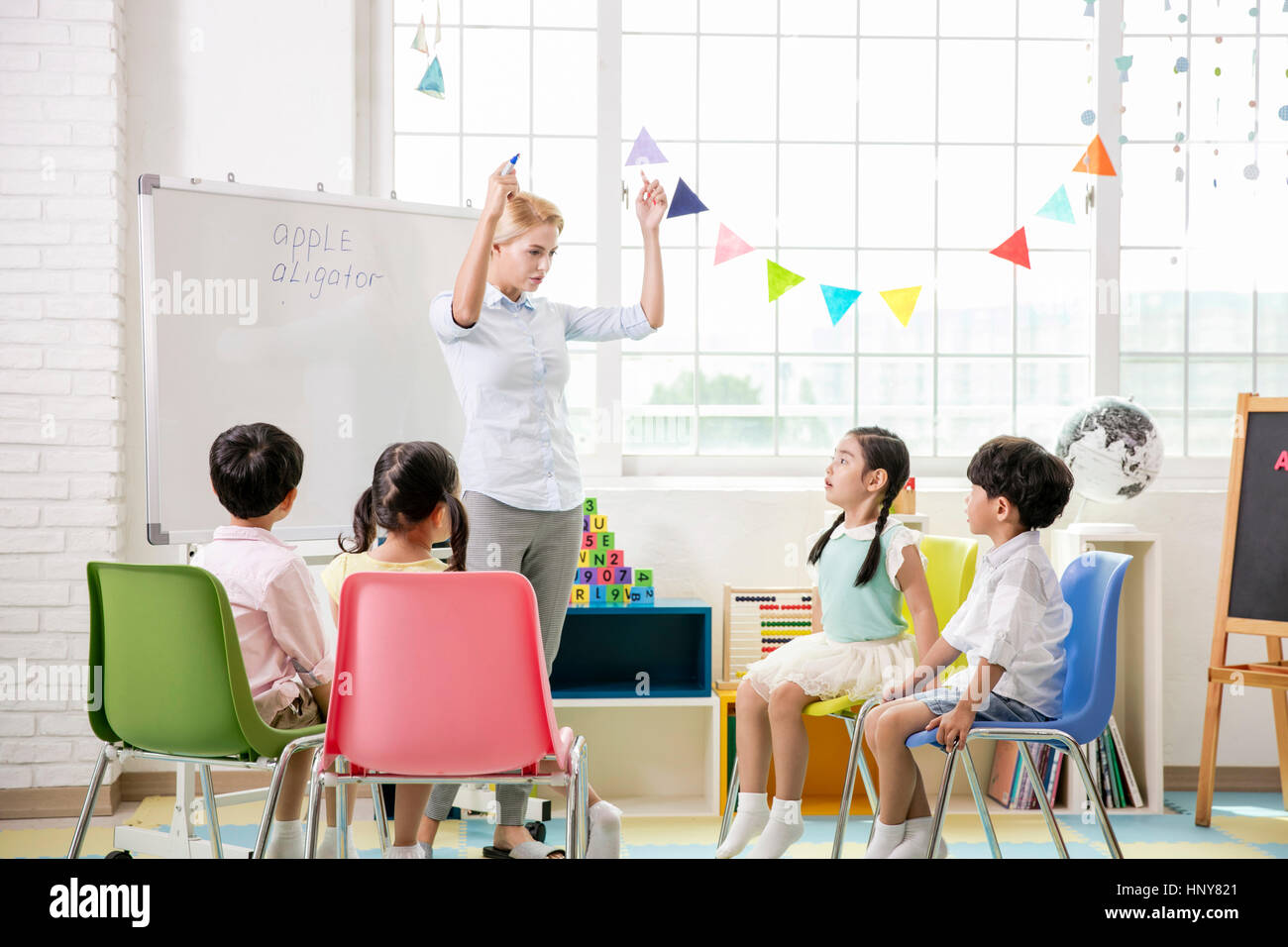 English flag child hi-res stock photography and images - Alamy