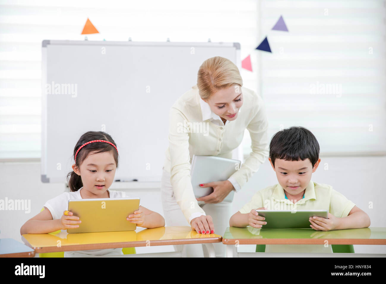 Kindergarten class hi-res stock photography and images - Alamy