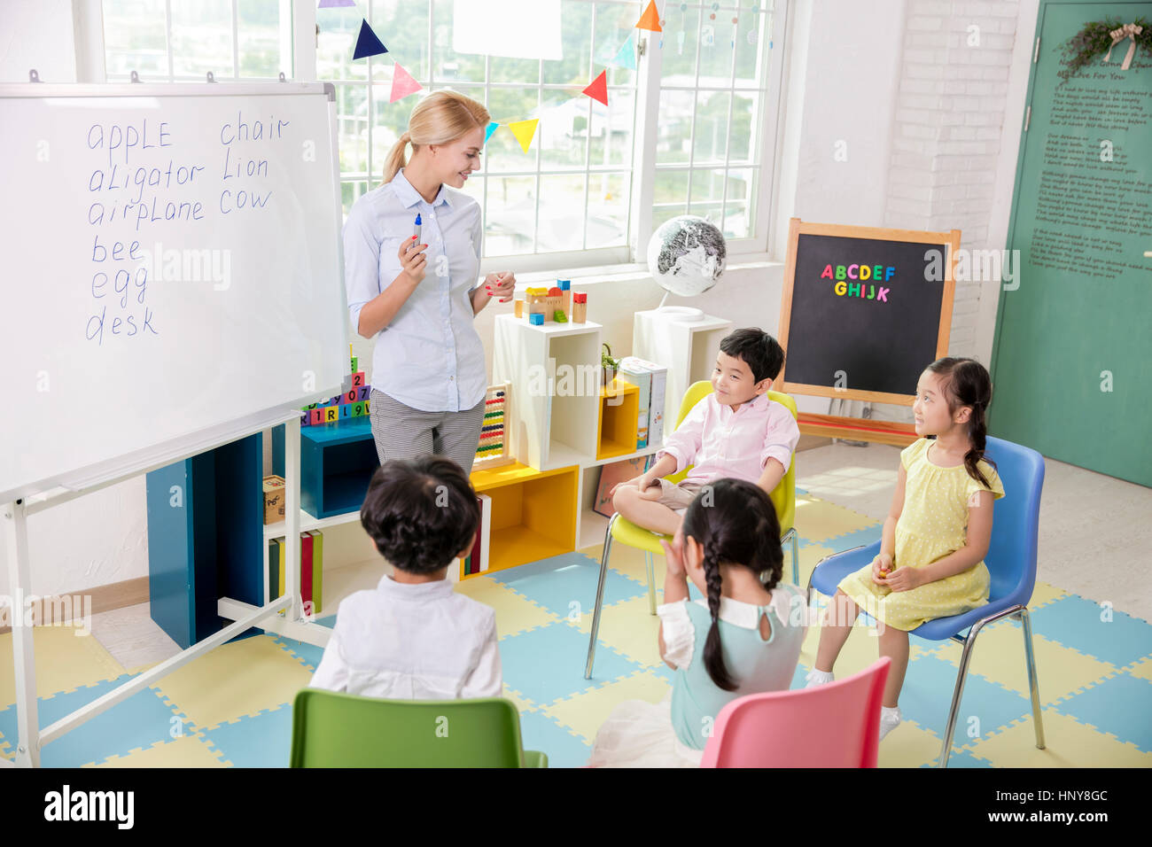 Kindergarten english class people hi-res stock photography and images ...