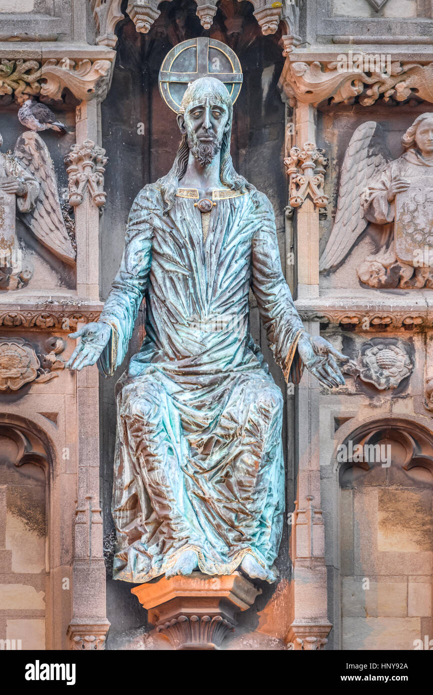 Canterbury cathedral statue hi-res stock photography and images - Alamy