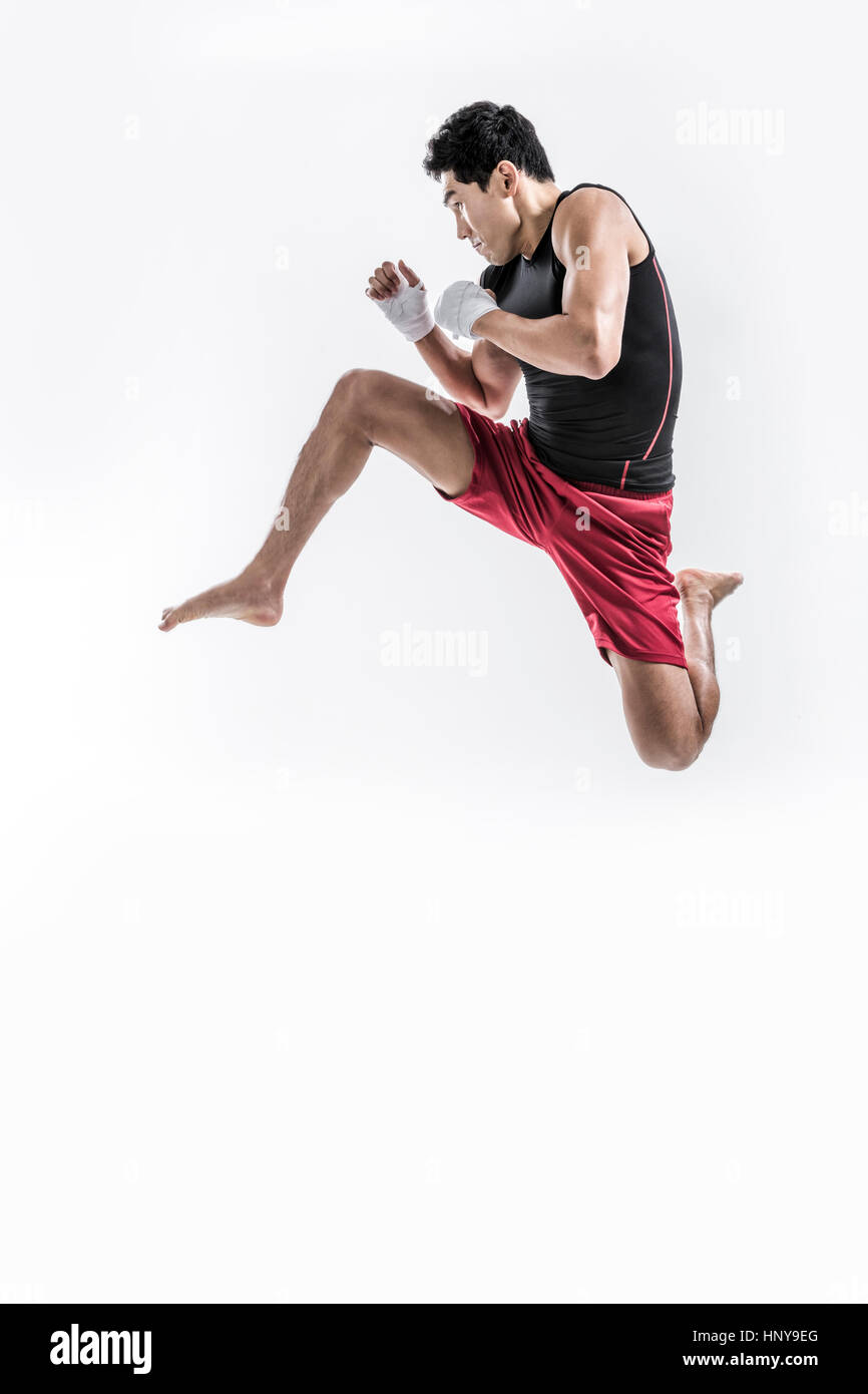 Dynamic kickboxer people hi-res stock photography and images - Alamy
