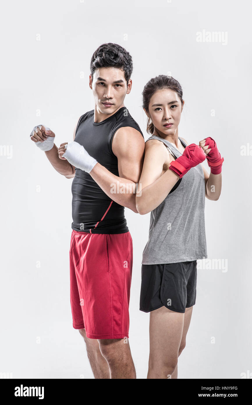 Two people posing for the camera hi-res stock photography and images ...