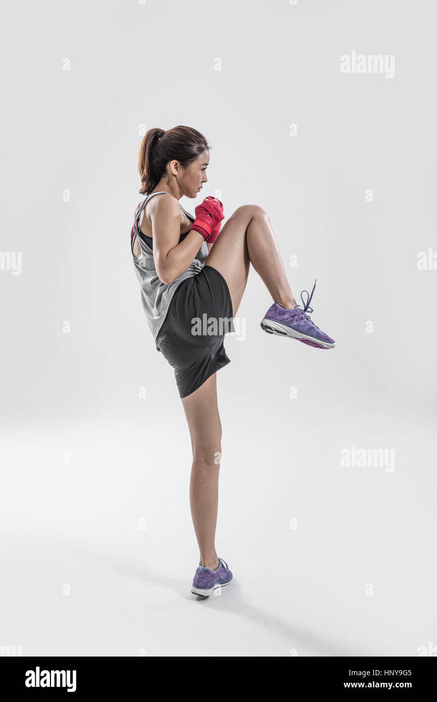 Female kickboxing player Stock Photo - Alamy