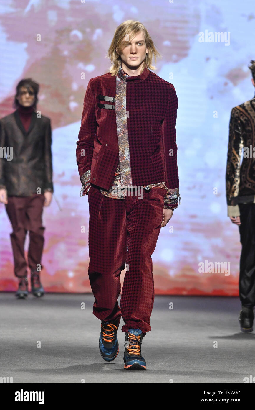Milan Fashion Week Men's - ETRO - Catwalk Featuring: Model Where: Milan ...