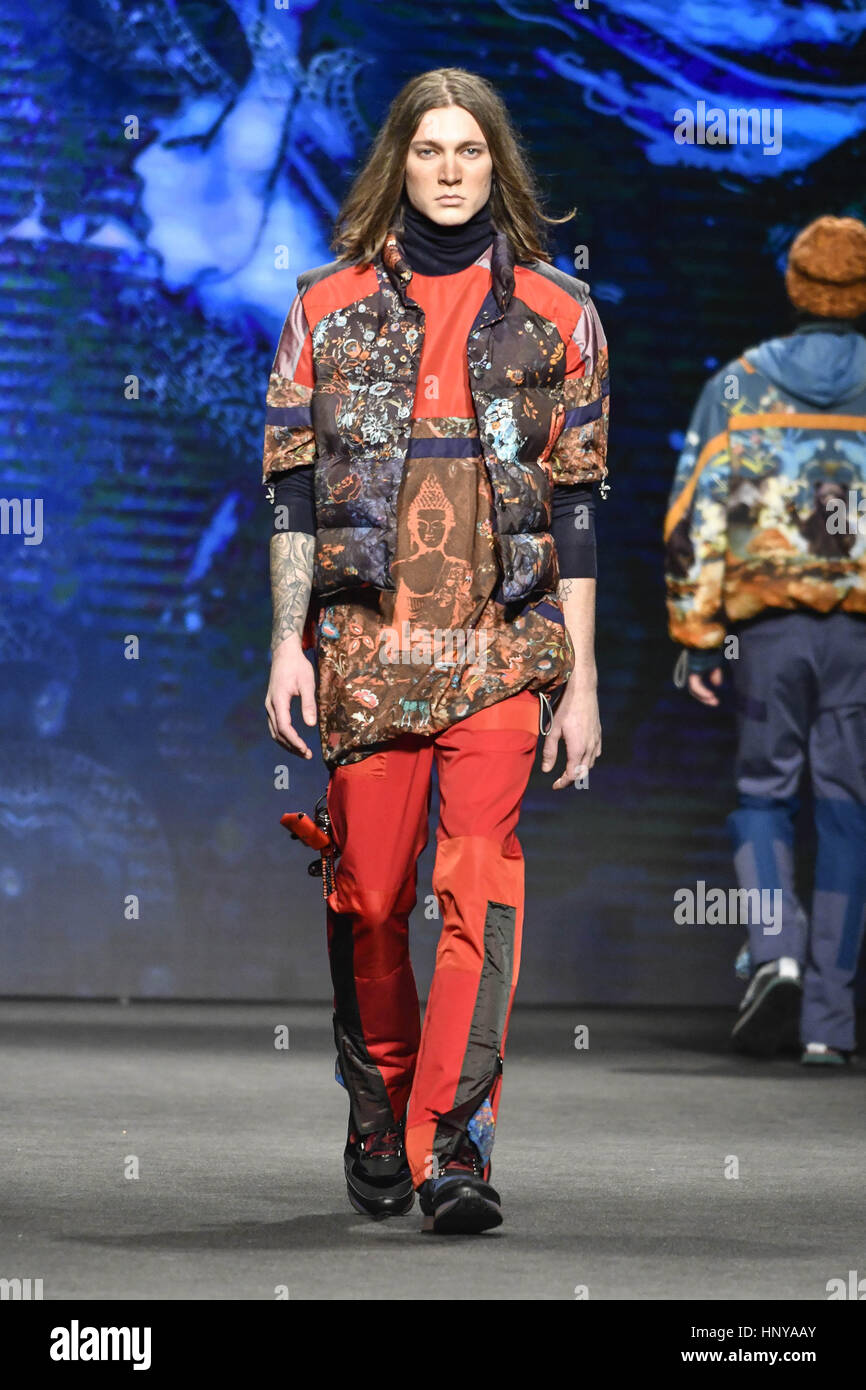 Milan Fashion Week Men's - ETRO - Catwalk Featuring: Model Where: Milan ...