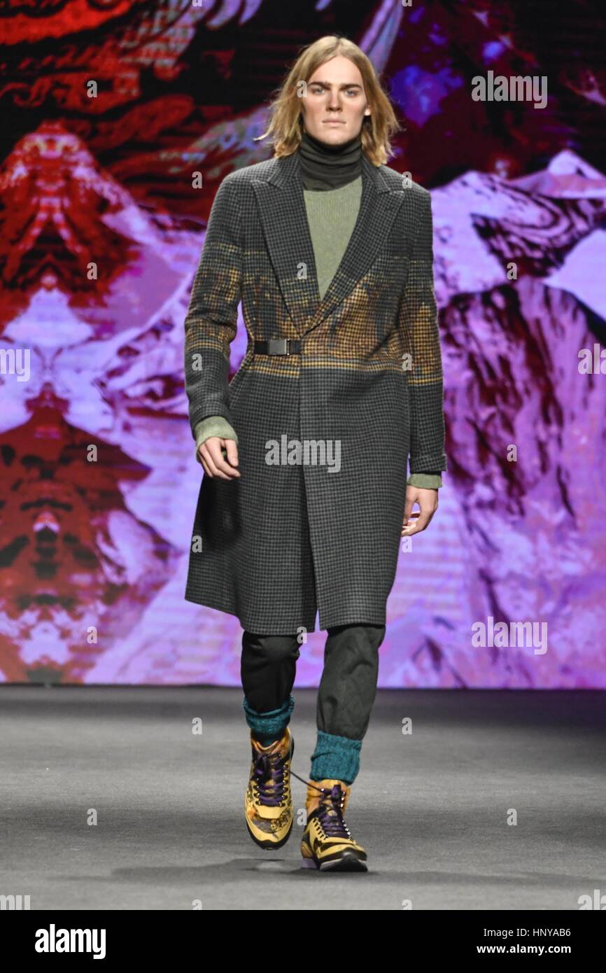 Milan Fashion Week Men's - ETRO - Catwalk Featuring: Model Where: Milan ...