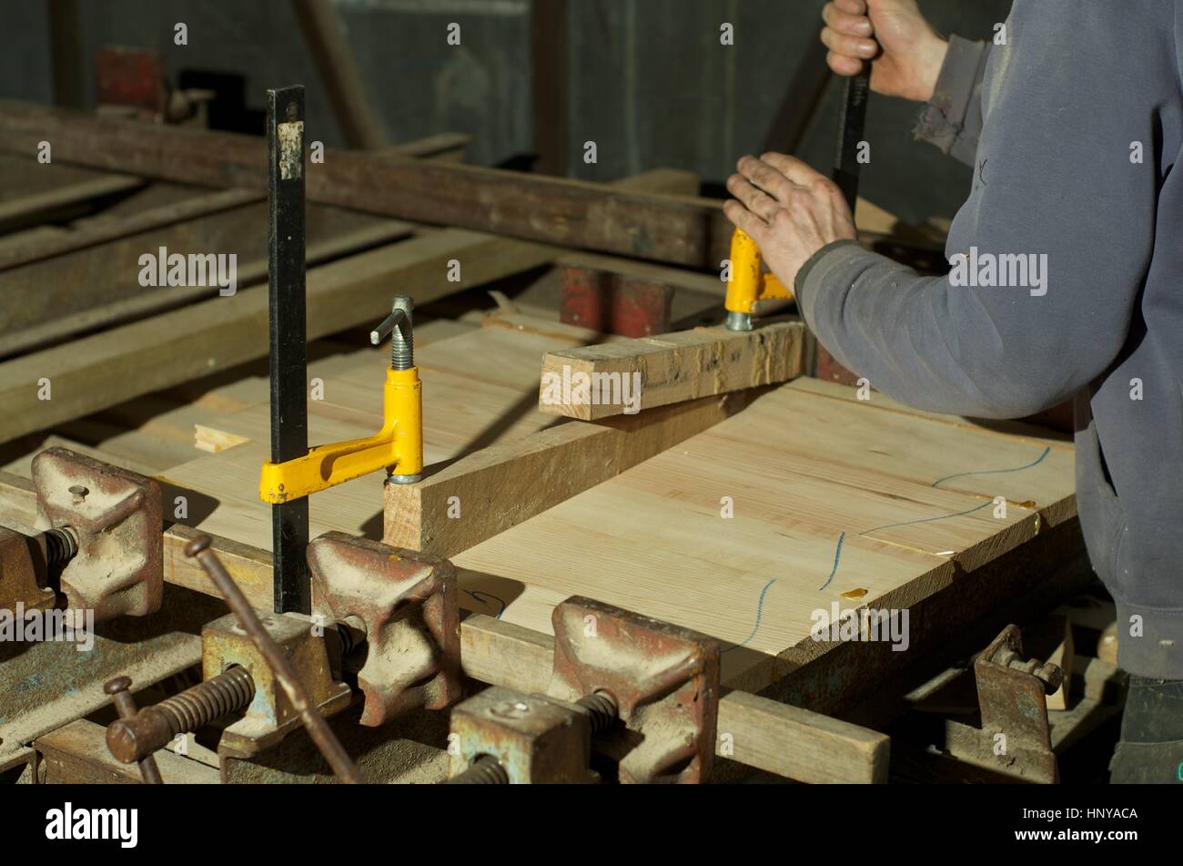 Gluing hi-res stock photography and images - Alamy