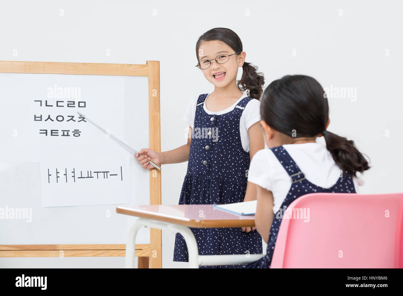 Korean girls laughing hi-res stock photography and images - Alamy