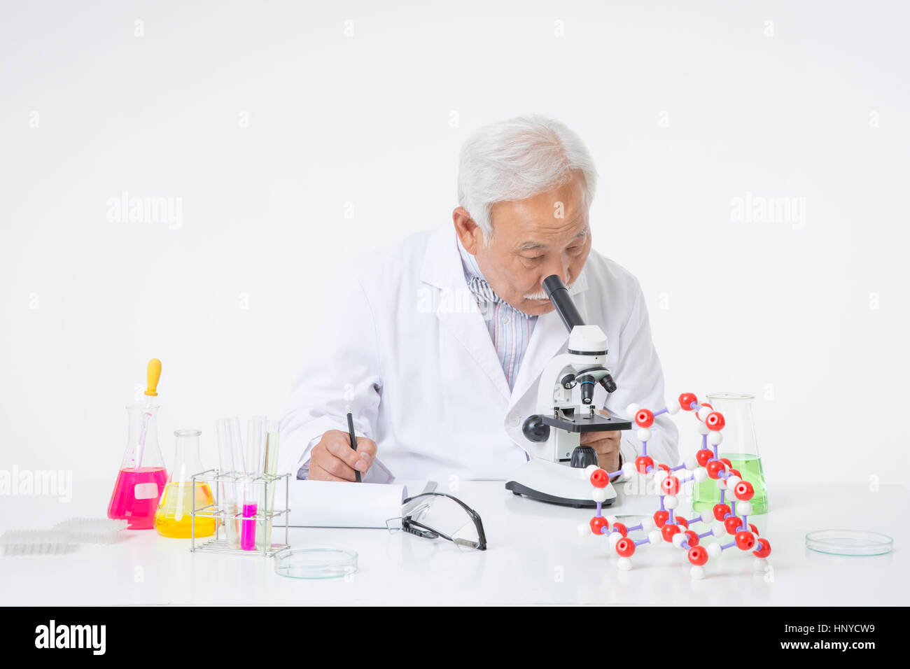 Senior chemist hi-res stock photography and images - Alamy