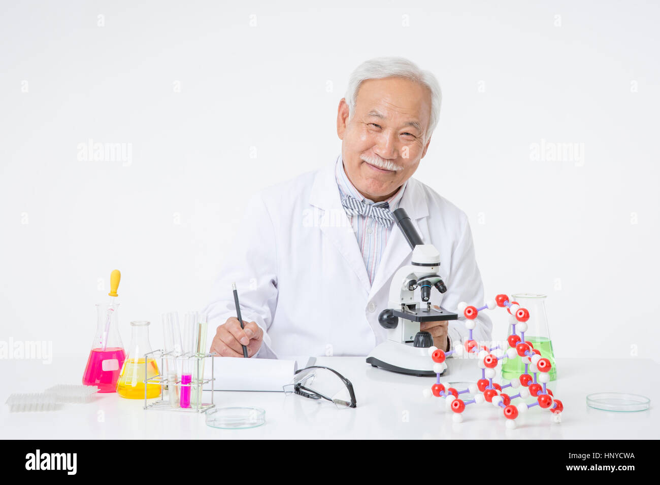 Portrait scientist senior hi-res stock photography and images - Alamy