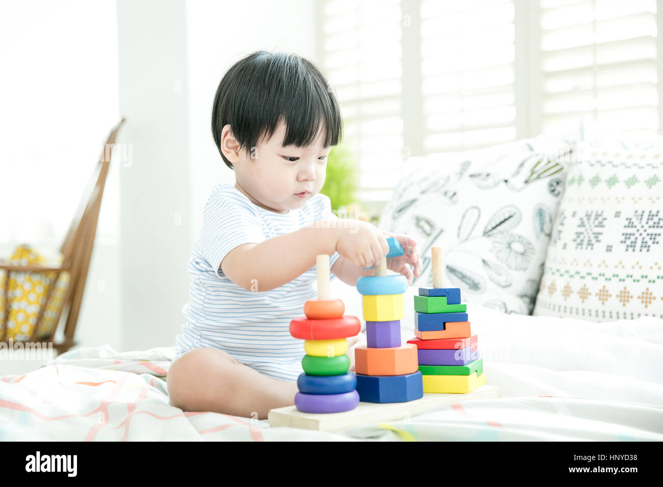 Boy asian blocks hi-res stock photography and images - Alamy