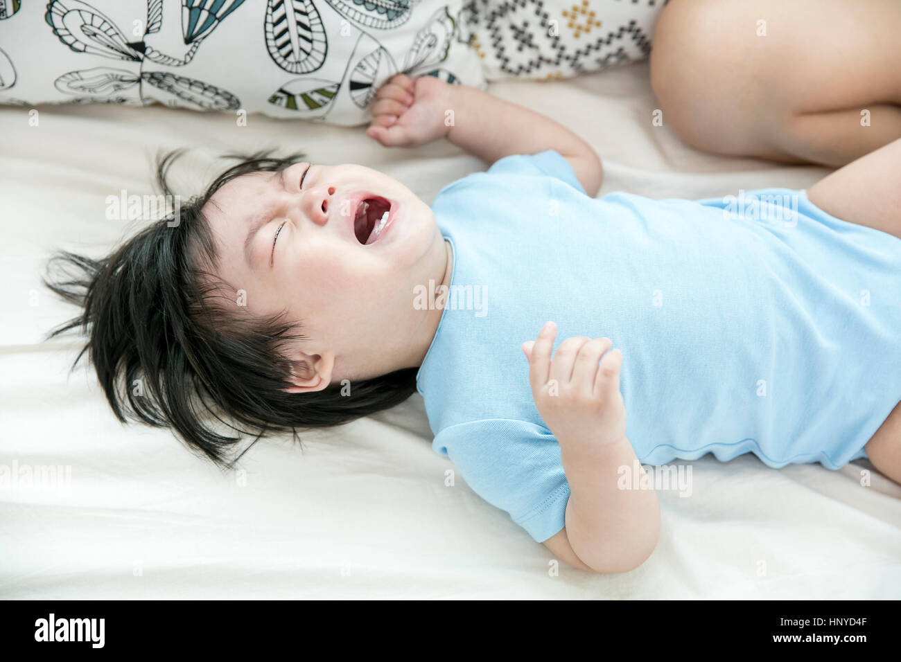 Boy crying hi-res stock photography and images - Alamy