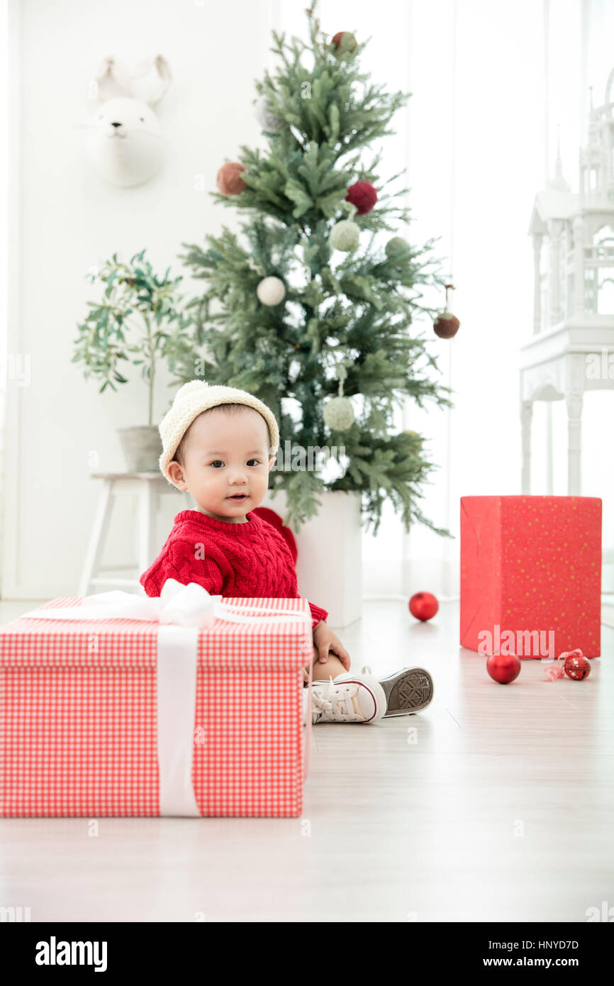 Christmas boxes hi-res stock photography and images - Alamy