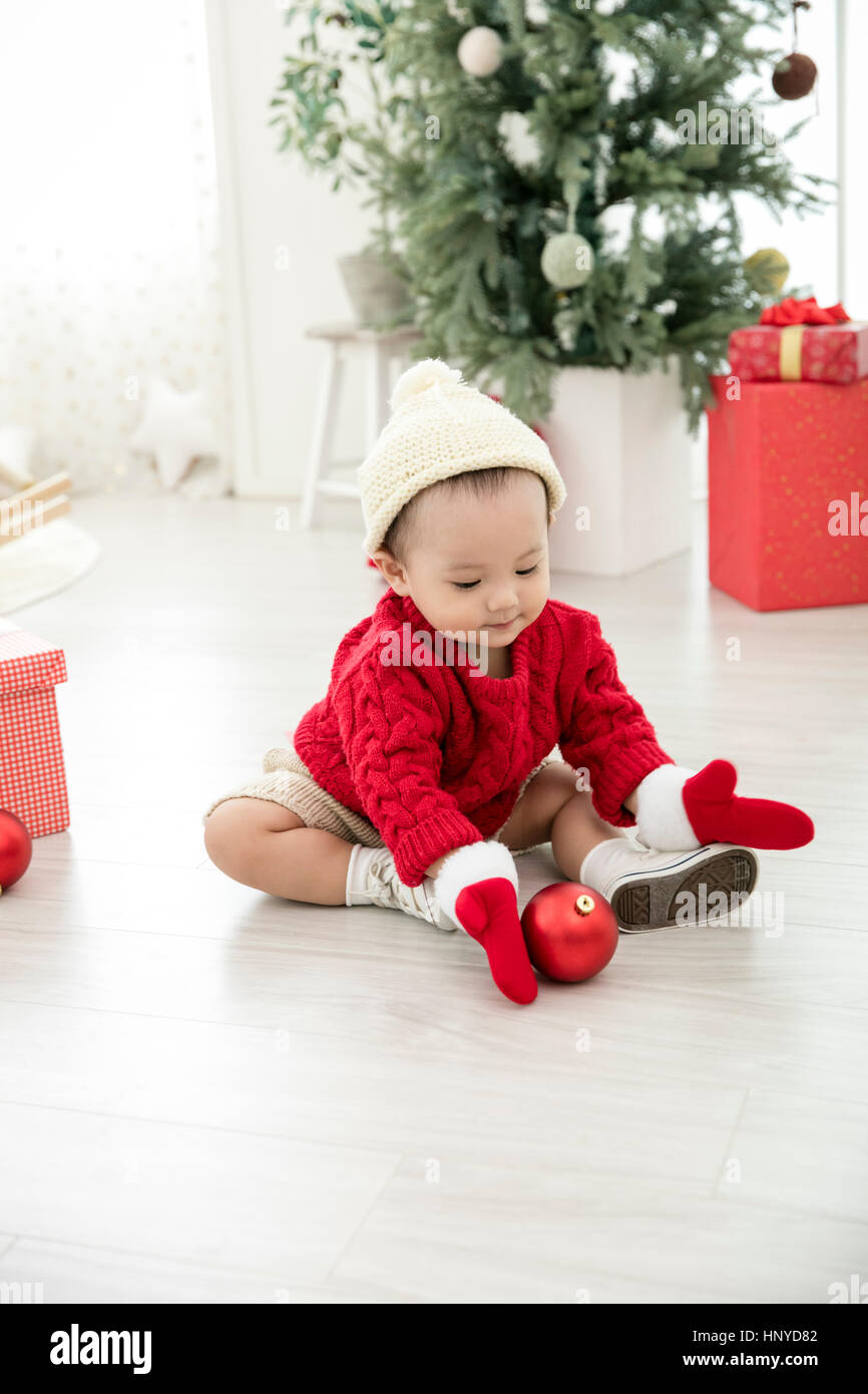 Cute boy christmas sweater hi-res stock photography and images - Alamy