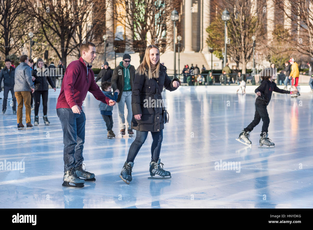 Downtown dc ice sculpture hi-res stock photography and images - Alamy