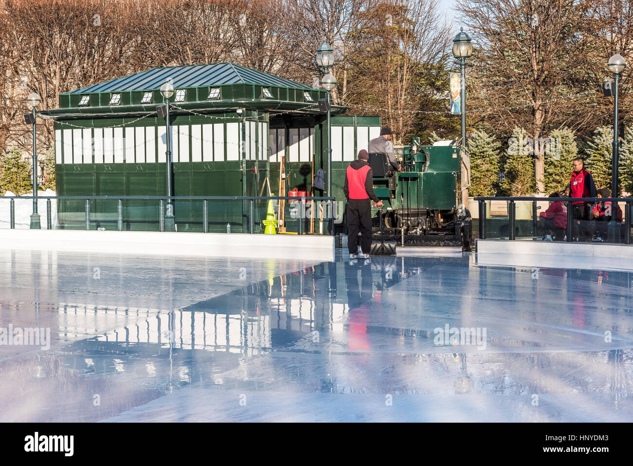 Zamboni machine hi-res stock photography and images - Alamy
