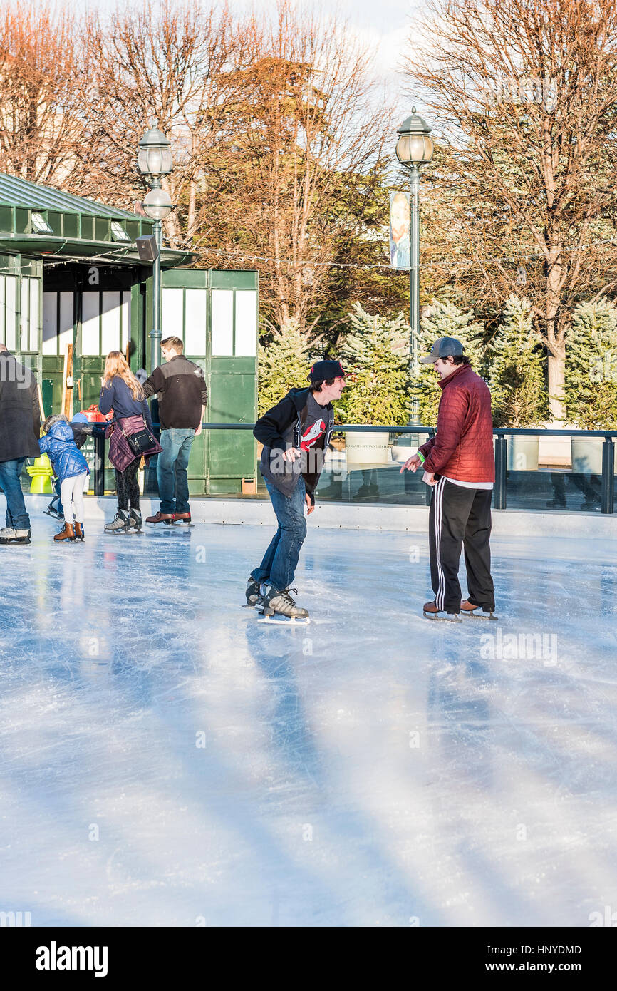 Ice two men hi-res stock photography and images - Alamy