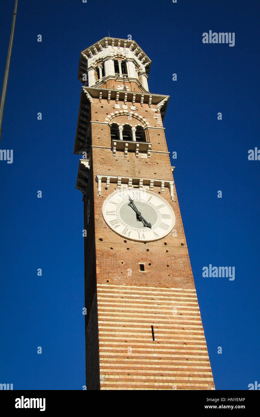 Lamberti tower of verona hi-res stock photography and images - Alamy