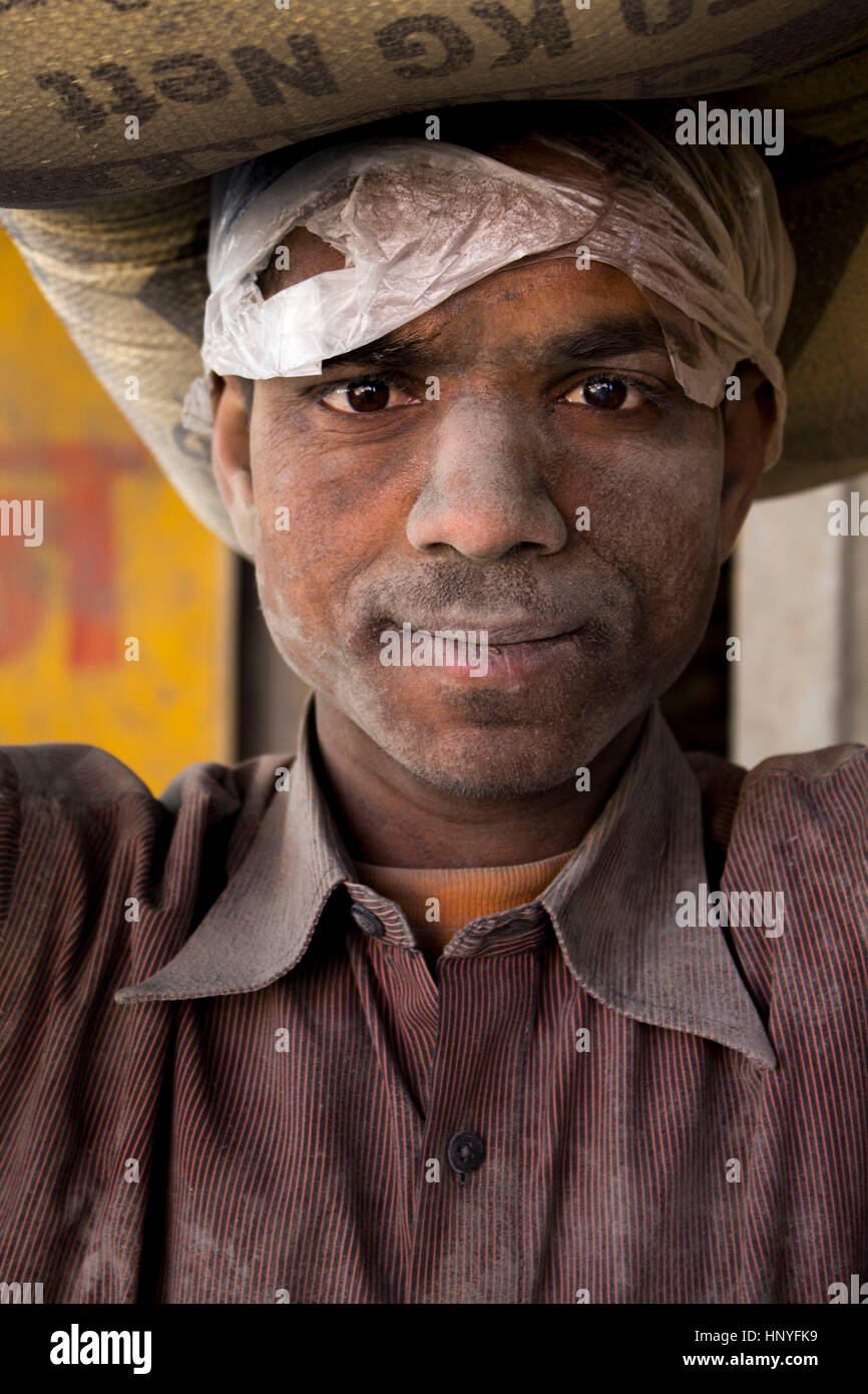 Nepalese workers hi-res stock photography and images - Alamy