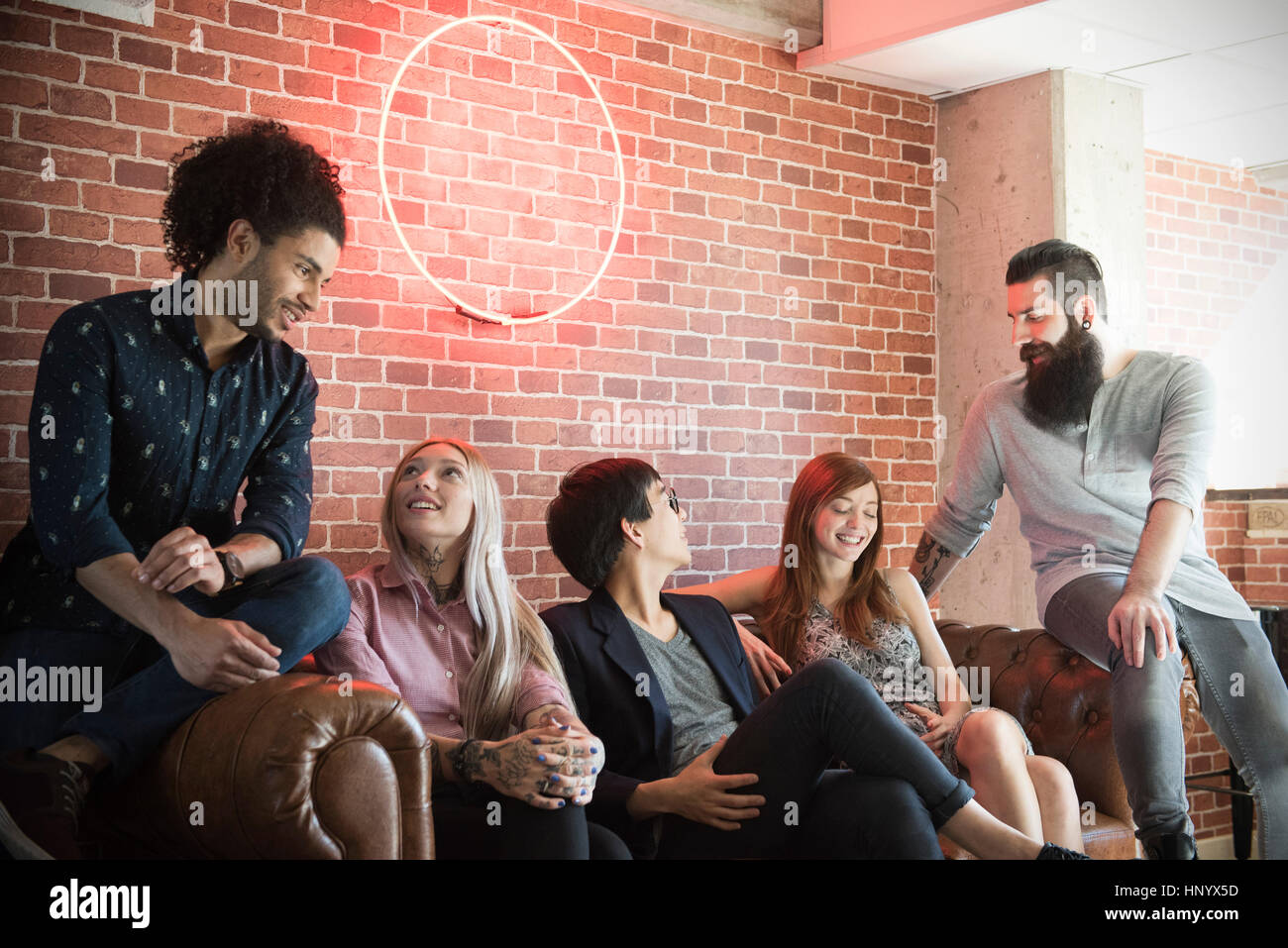 Hanging groups hi-res stock photography and images - Alamy