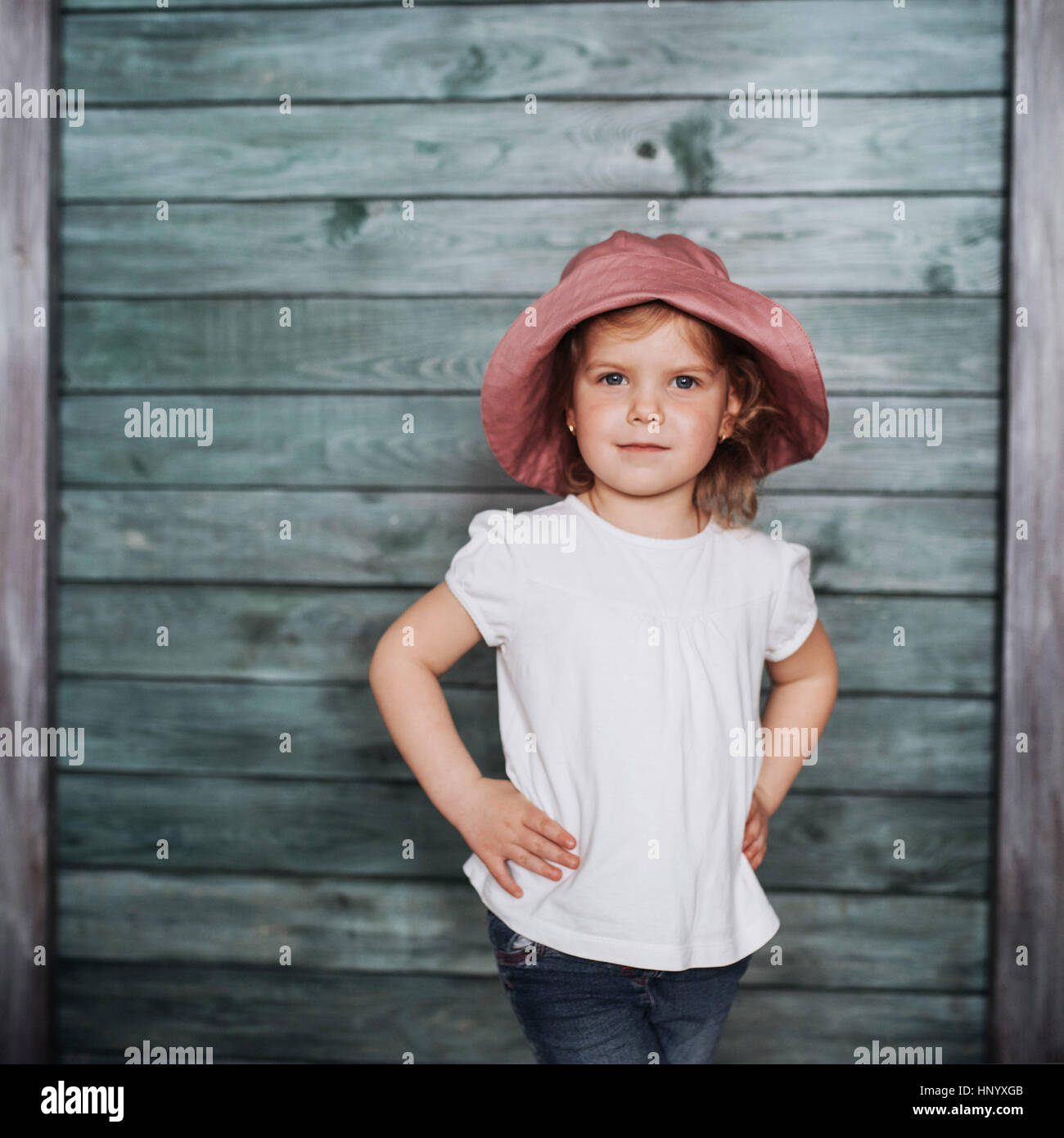 Fashion little girl baby dressed in summer in Panama Stock Photo - Alamy