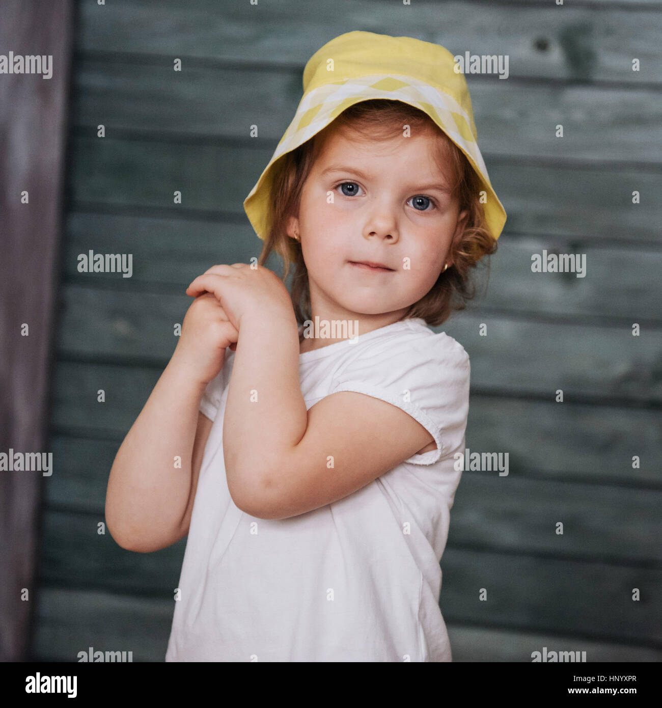 Fashion little girl baby dressed in summer in Panama Stock Photo - Alamy