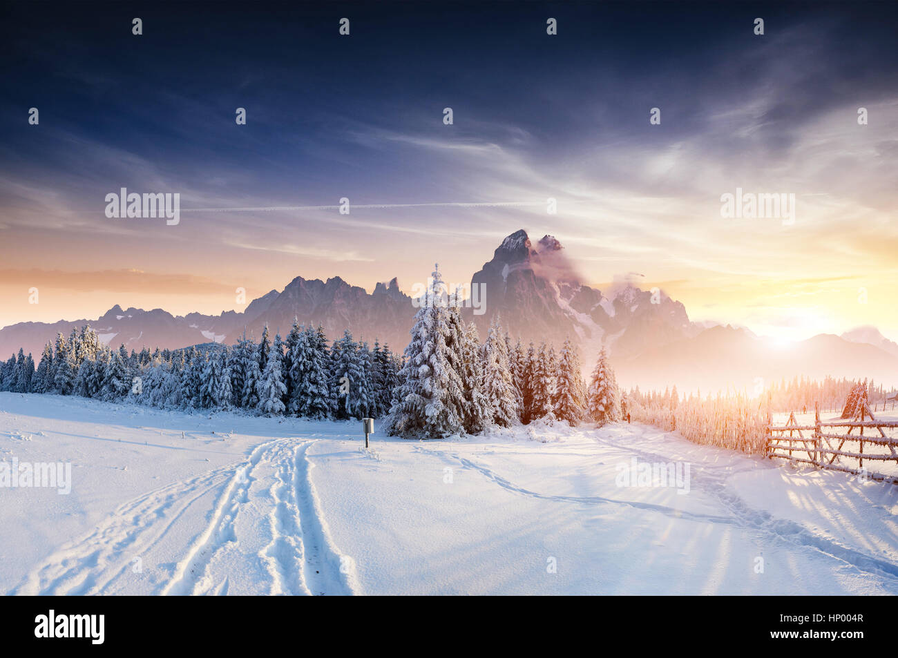 Rural scene with blizzard hi-res stock photography and images - Alamy