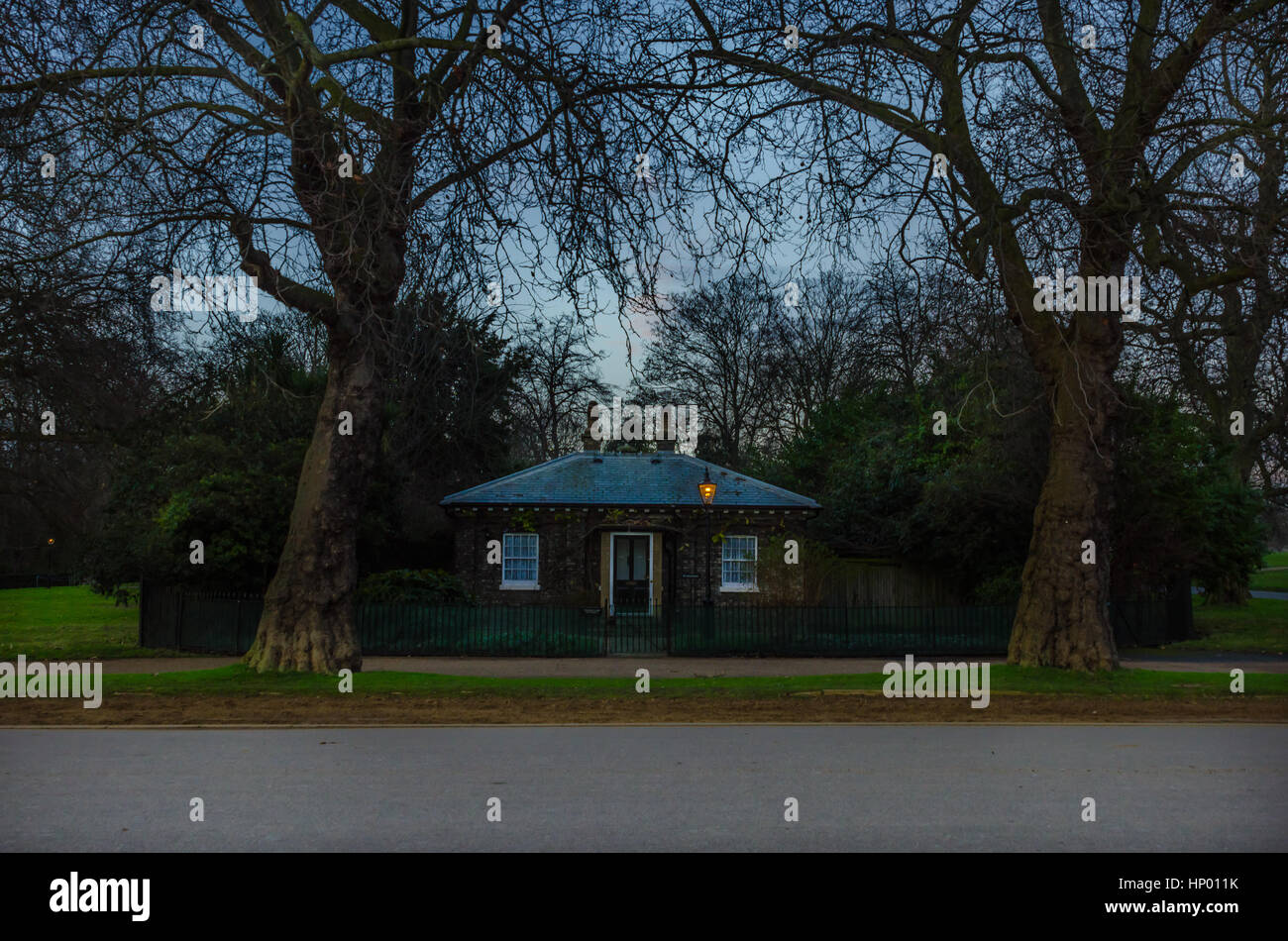 Two big building with sky between hi-res stock photography and images ...