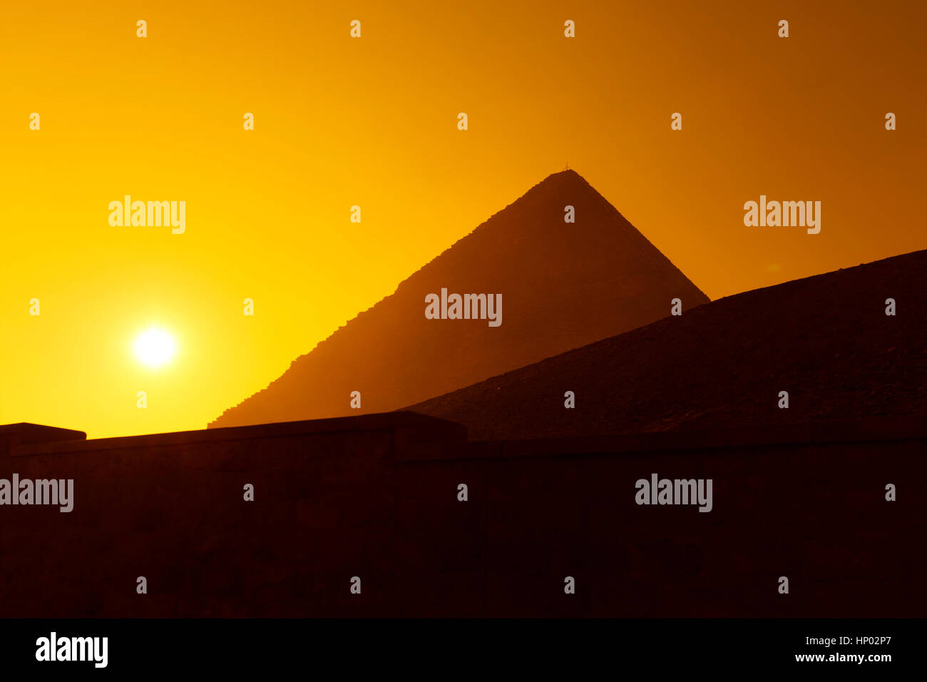 Cairo egypt city pyramids hi-res stock photography and images - Alamy
