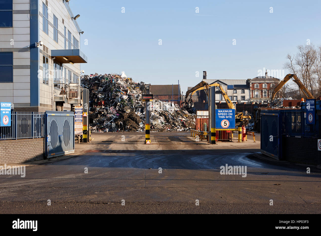 entrance and weighbridge for metal recycling plant liverpool uk Stock ...