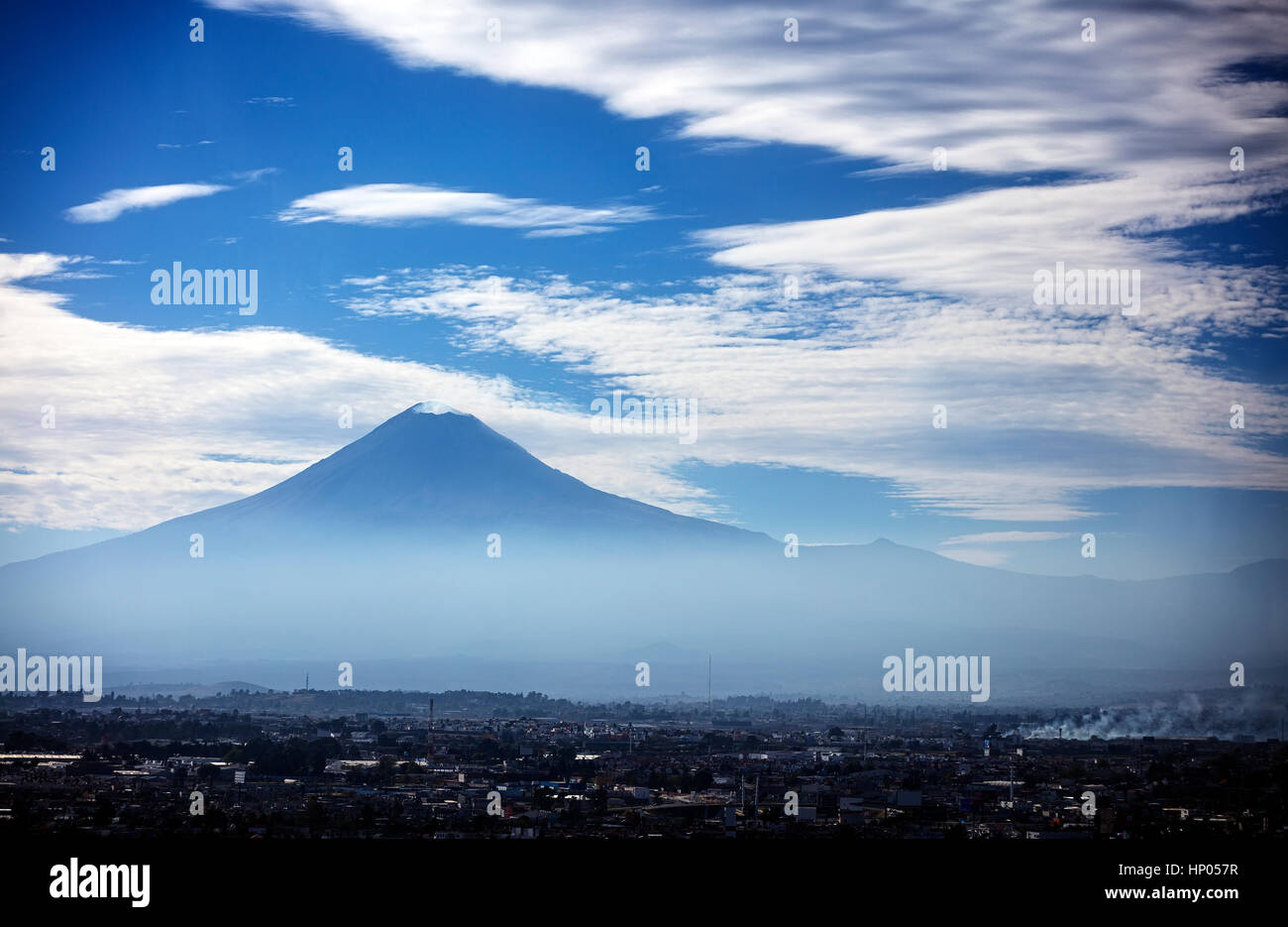 Popocatepetl volcano hi-res stock photography and images - Alamy