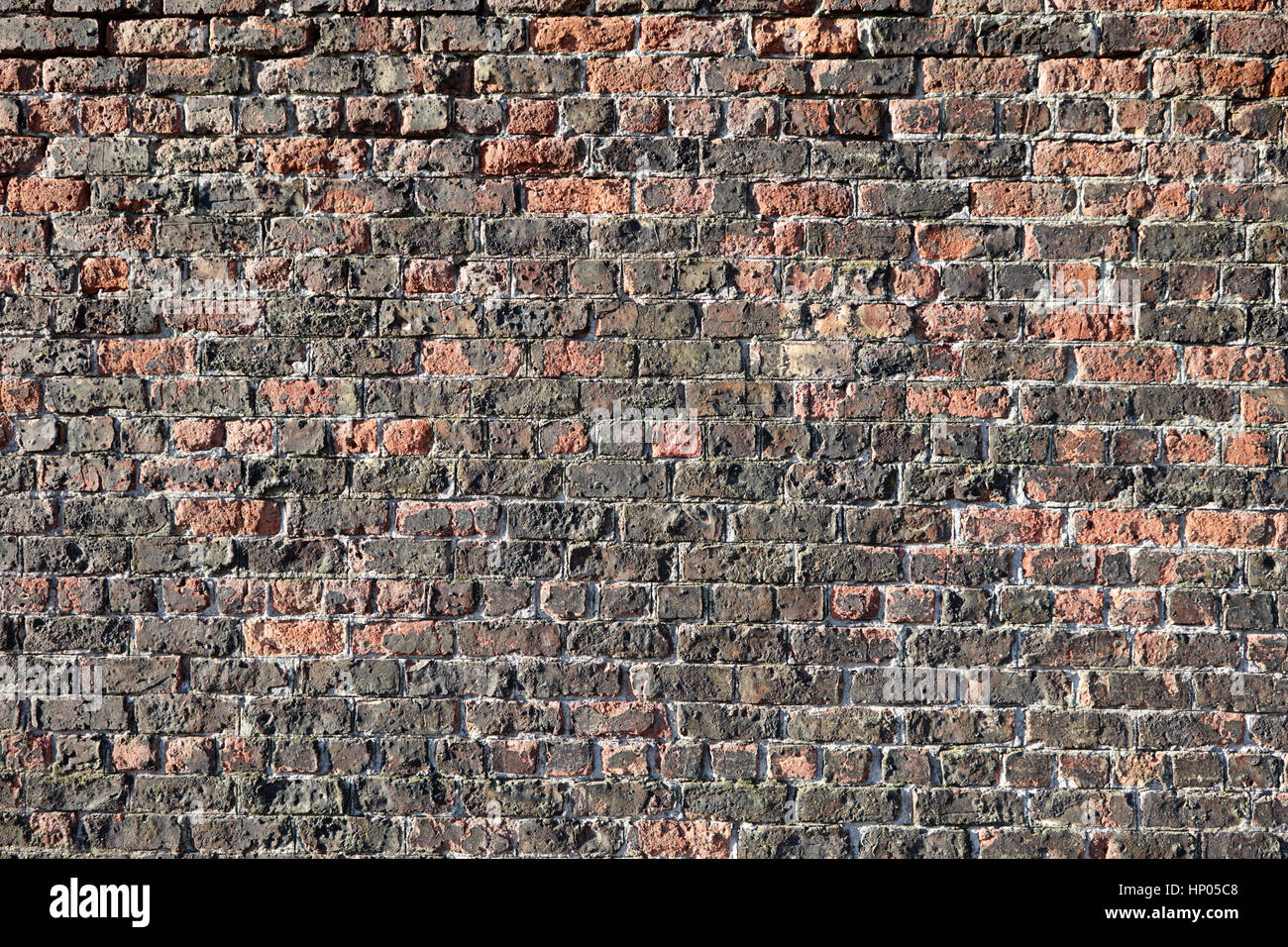 Crumbling walls hi-res stock photography and images - Alamy