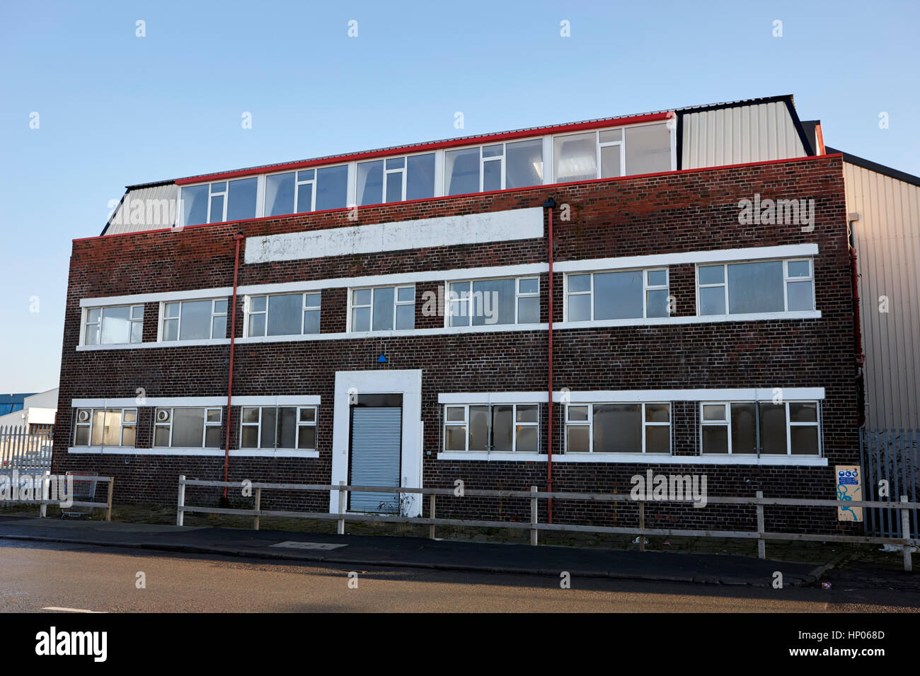 60s building modern building hi-res stock photography and images - Alamy