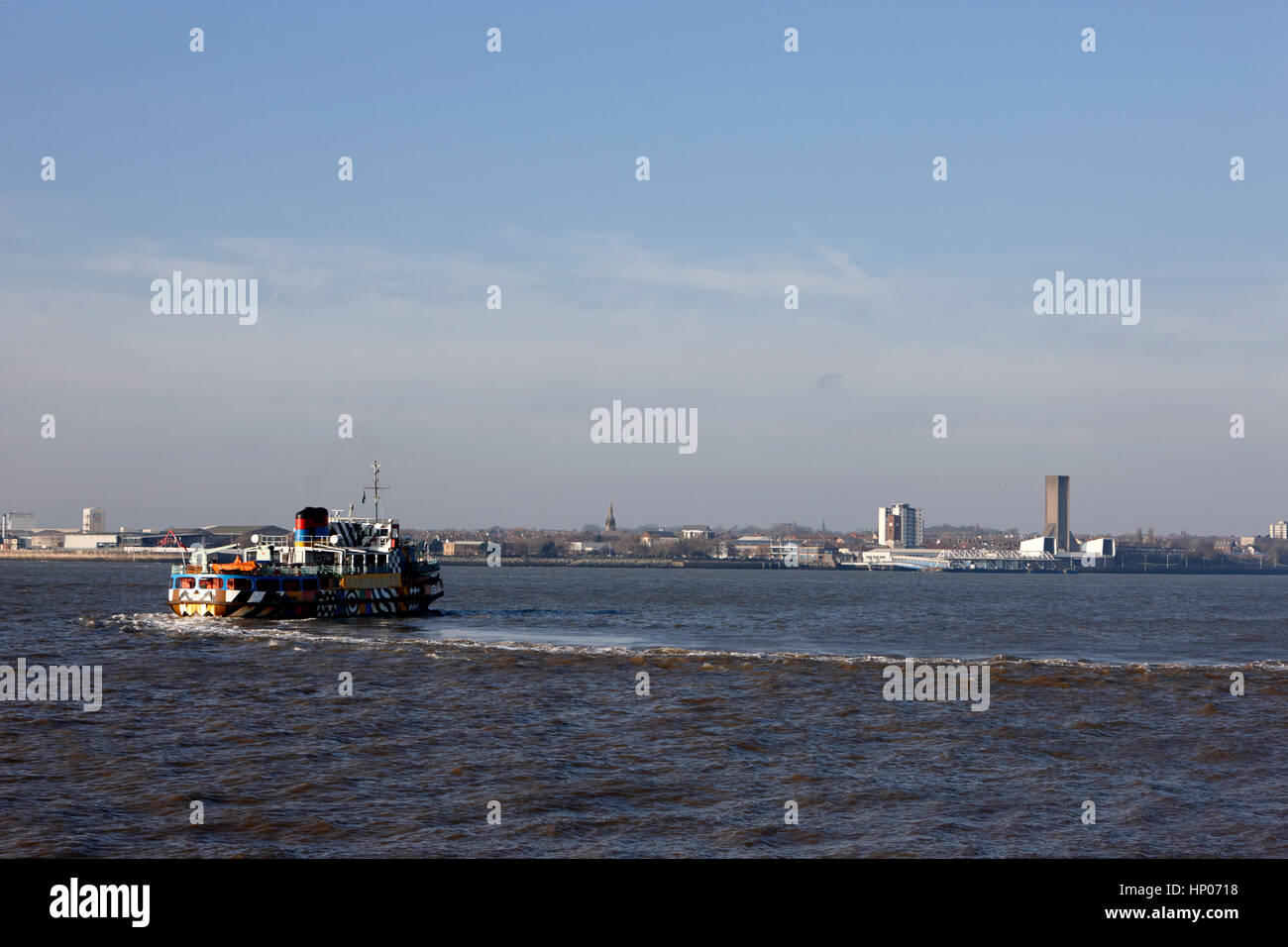 ferry crossing the mersey liverpool uk Stock Photo - Alamy