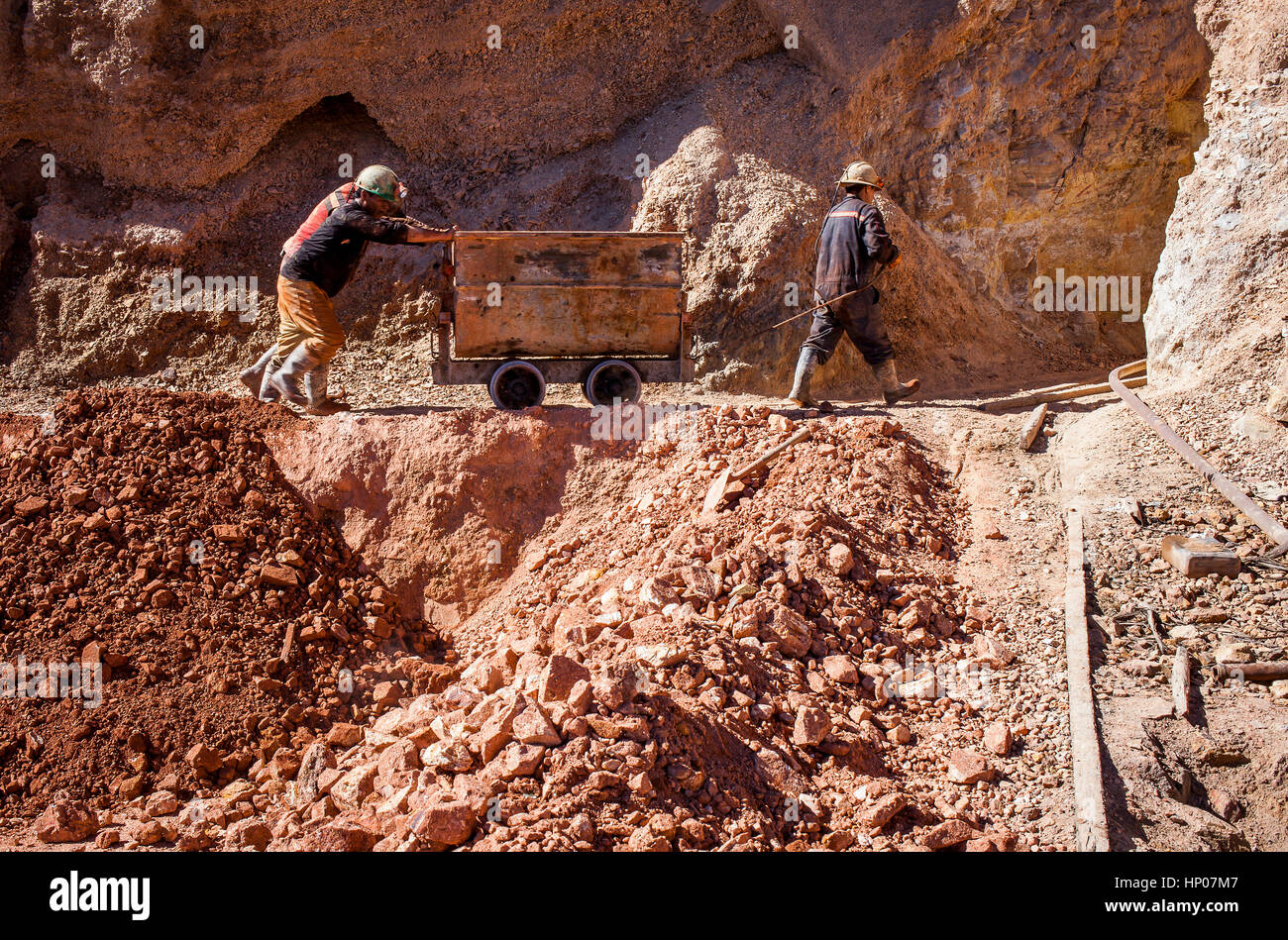 Miners at Pailaviri mine, Cerro Rico, Potosi, Bolivia Stock Photo - Alamy